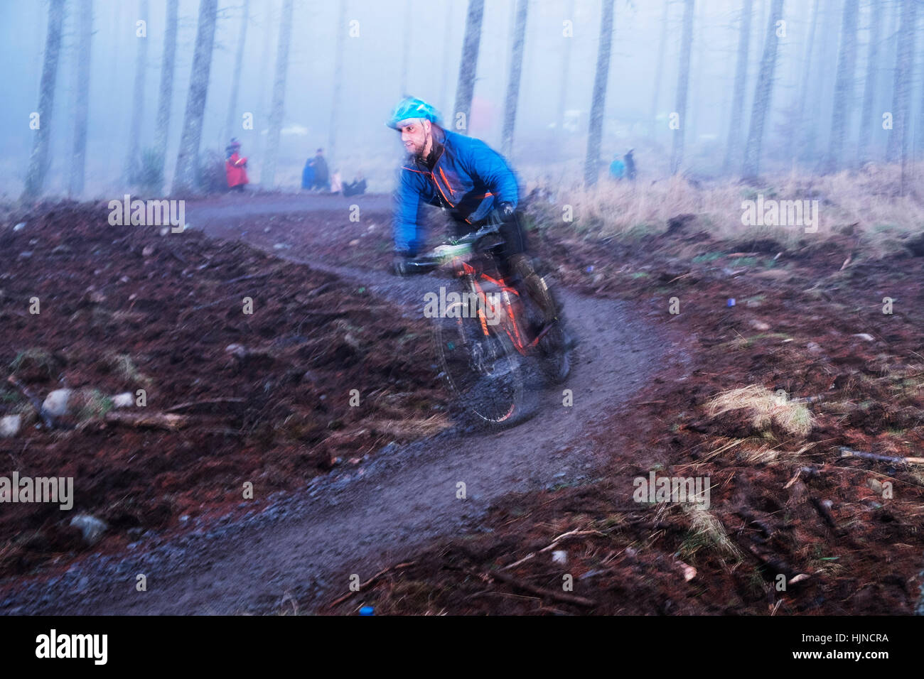 Contestants tough it out in the 2017 Strathpuffer race in the Scottish ...