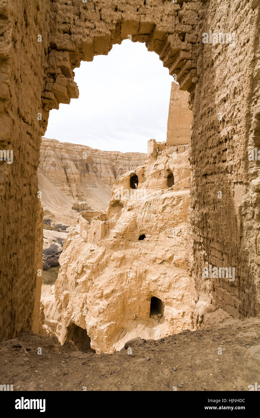 Ruins of Tsaparang, "lost city", Ancient Guge Kingdom in Tibet ...