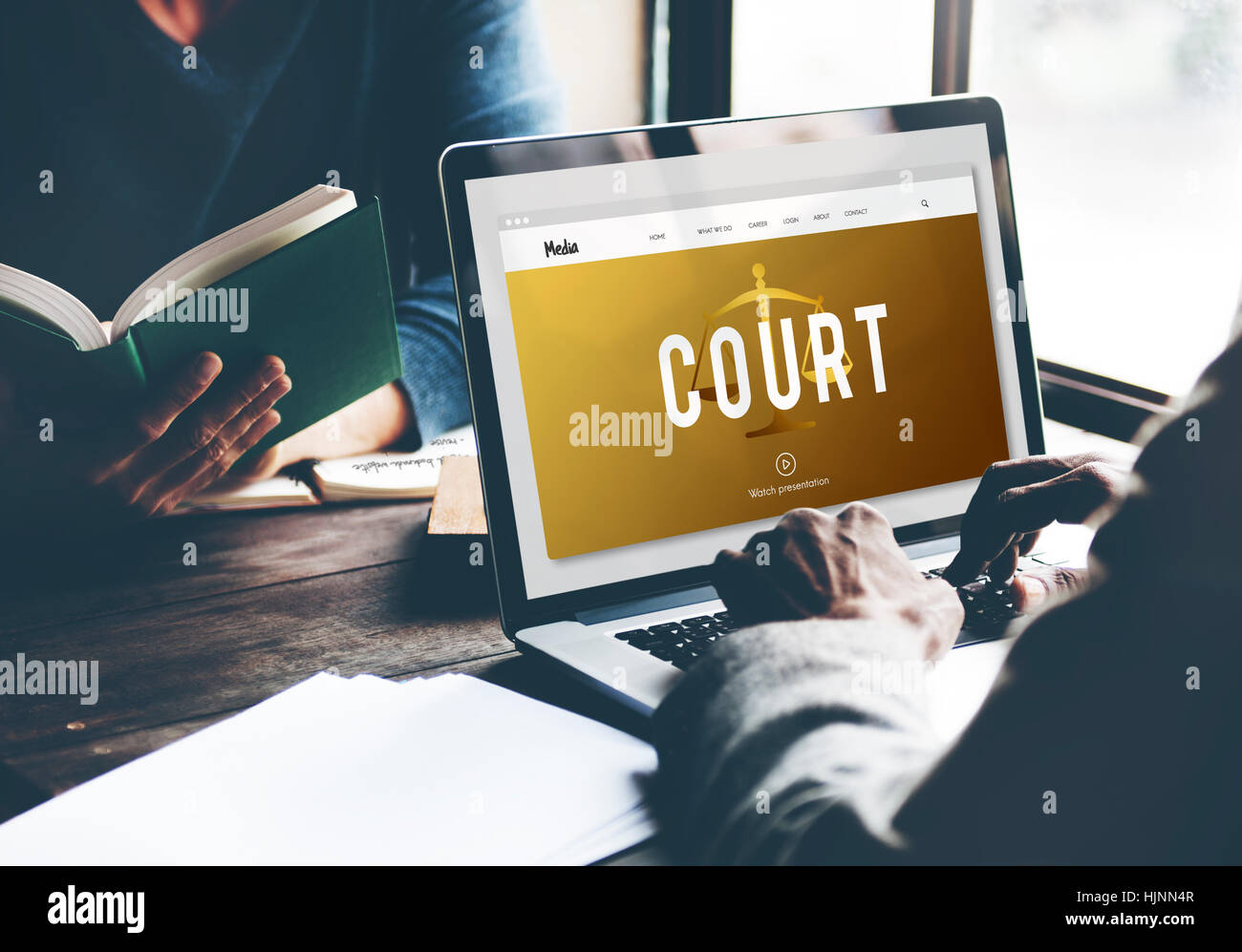 Justice law icon court concept Stock Photo - Alamy