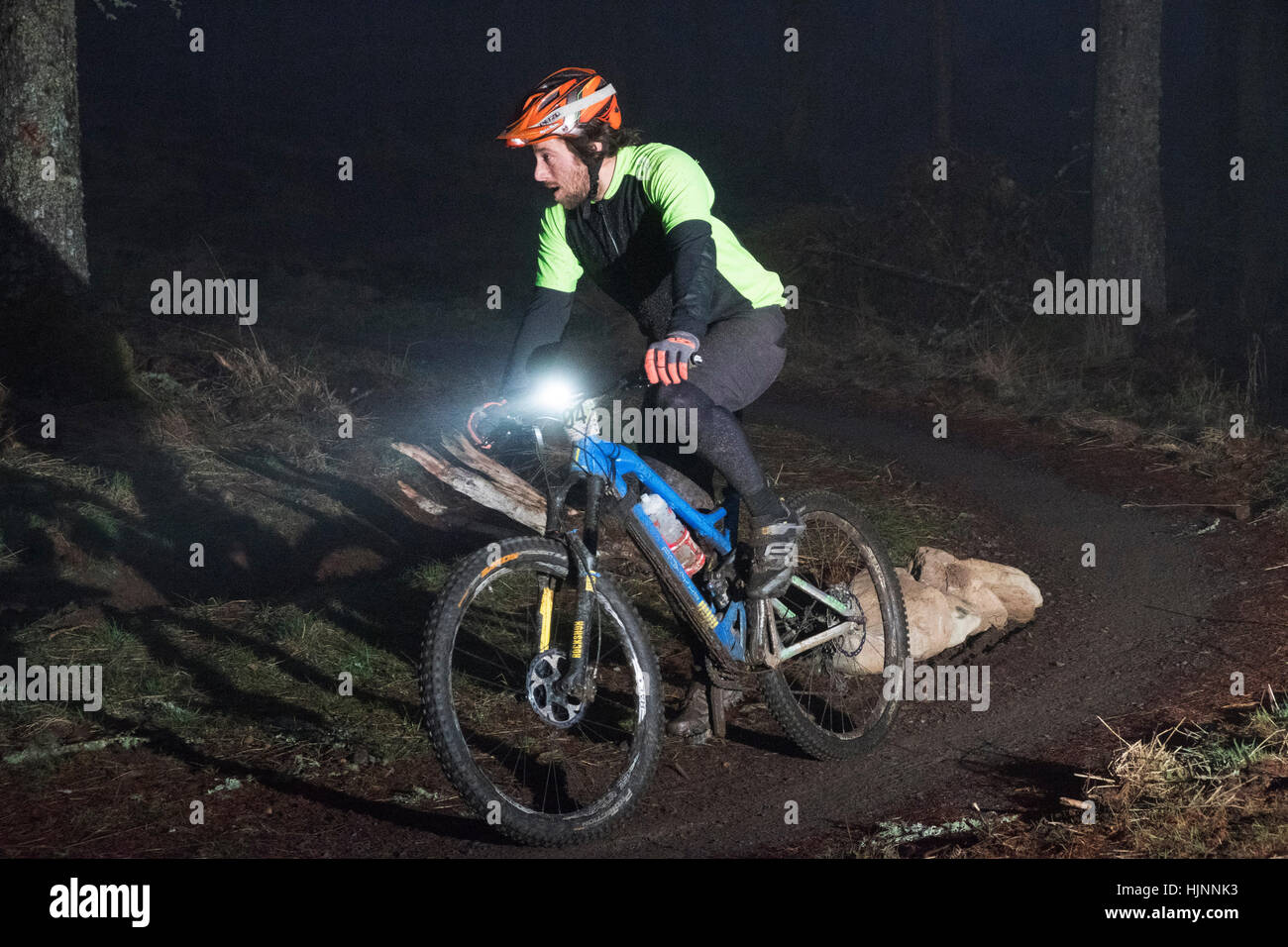 Contestants tough it out in the 2017 Strathpuffer race in the Scottish ...
