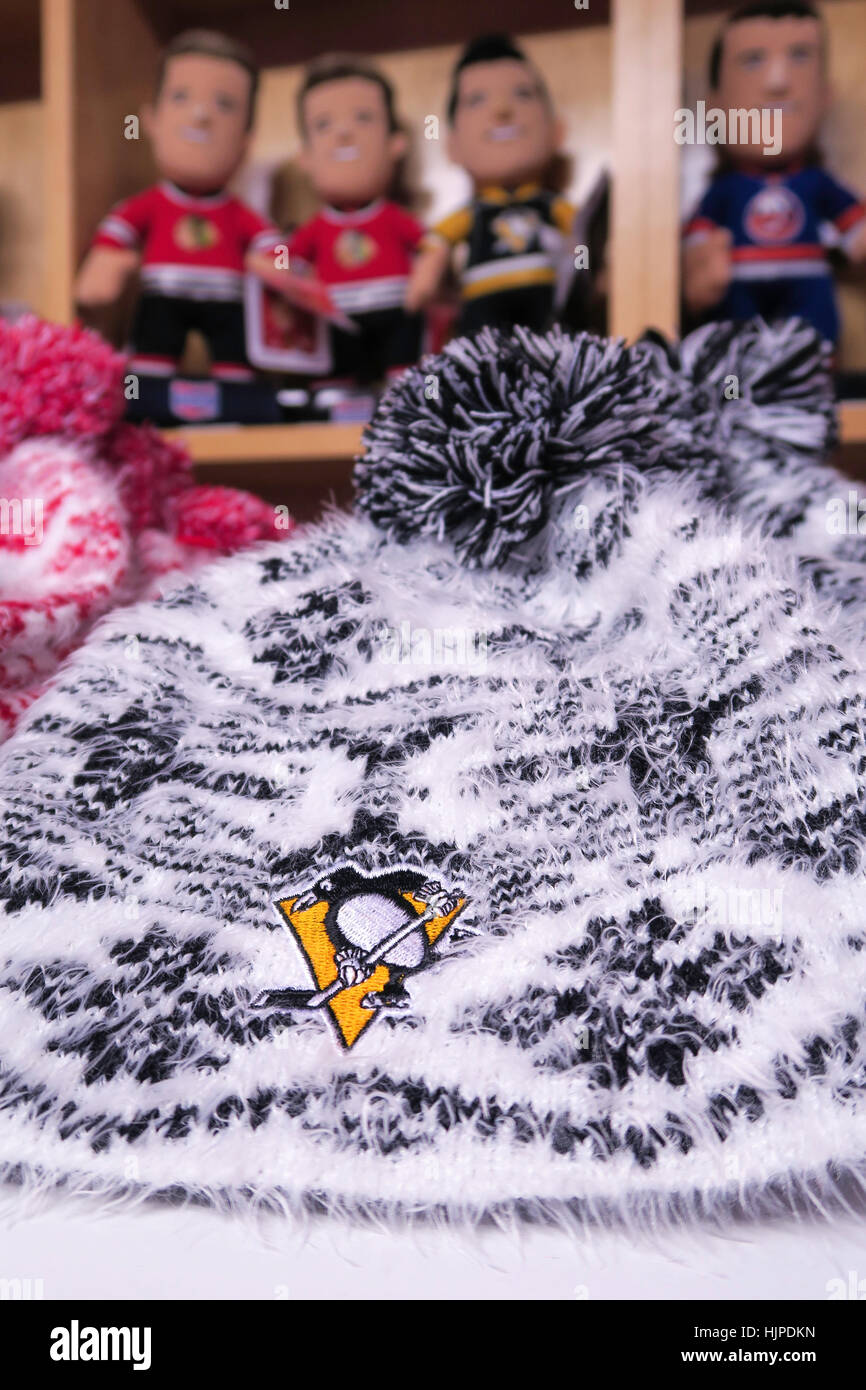 NHL Powered by Reebok Store, 1185 Avenue of the Americas, at the corner ...