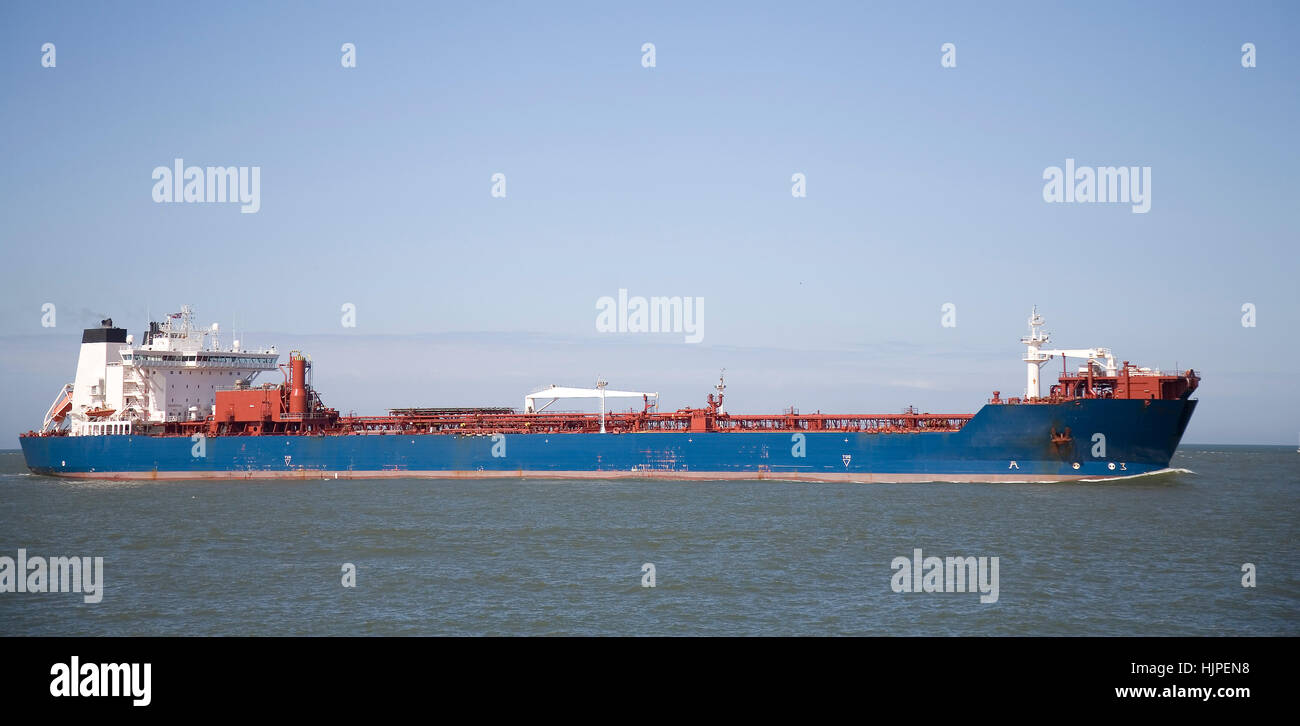 Tankeroil tanker hi-res stock photography and images - Alamy