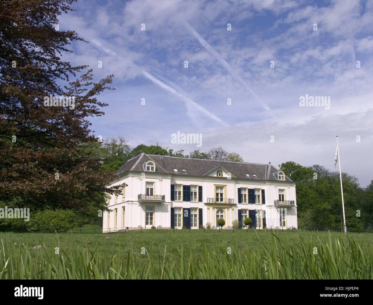 house, building, historical, big, large, enormous, extreme, powerful ...