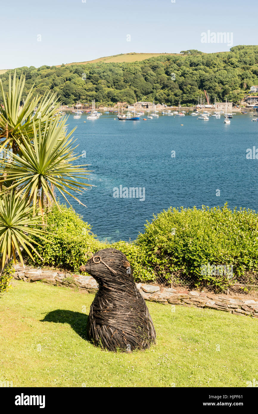 Fowey seafront hi-res stock photography and images - Alamy