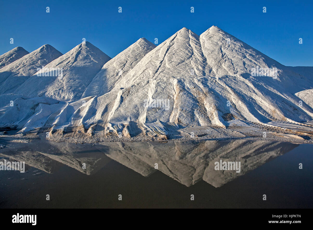 Empty pyramids hi-res stock photography and images - Alamy