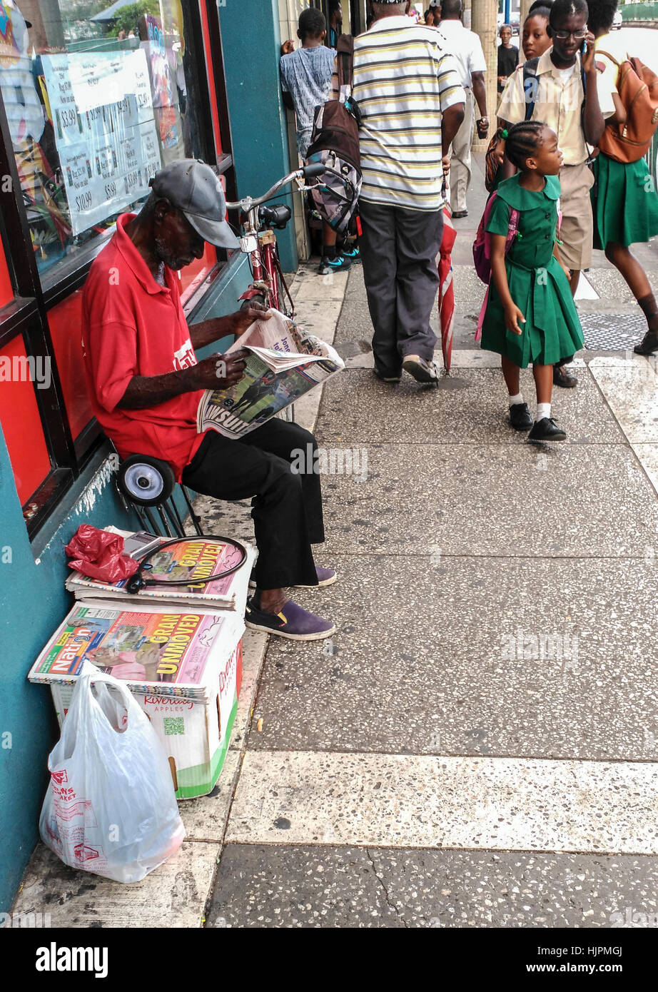 Cart salesman hi-res stock photography and images - Alamy