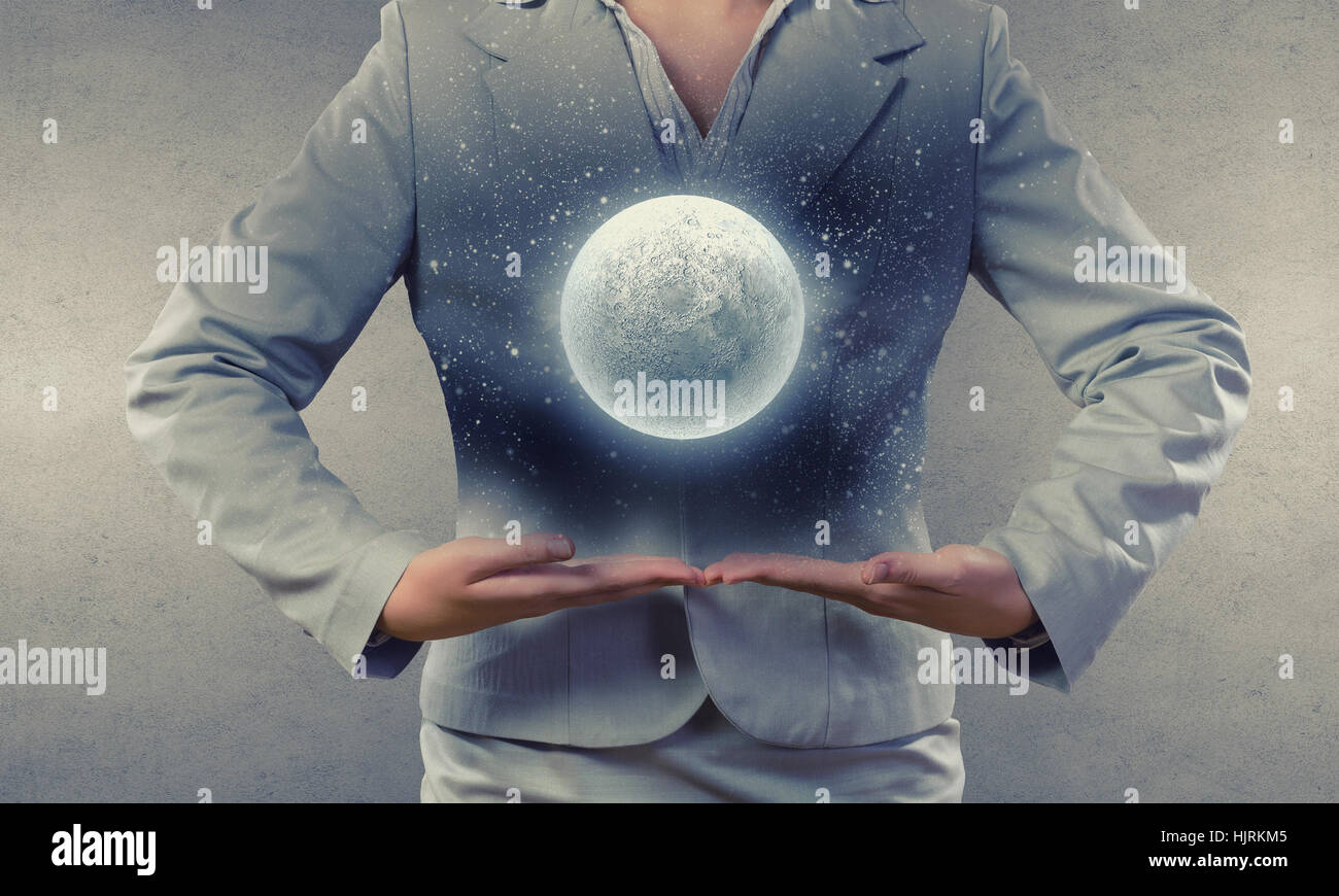 Night full moon bright close hi-res stock photography and images - Alamy