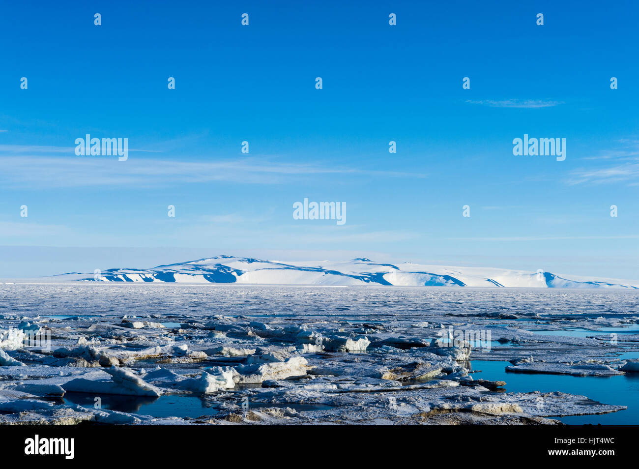 Ocean melt ponds expand where the Antarctic sea ice is melting in ...