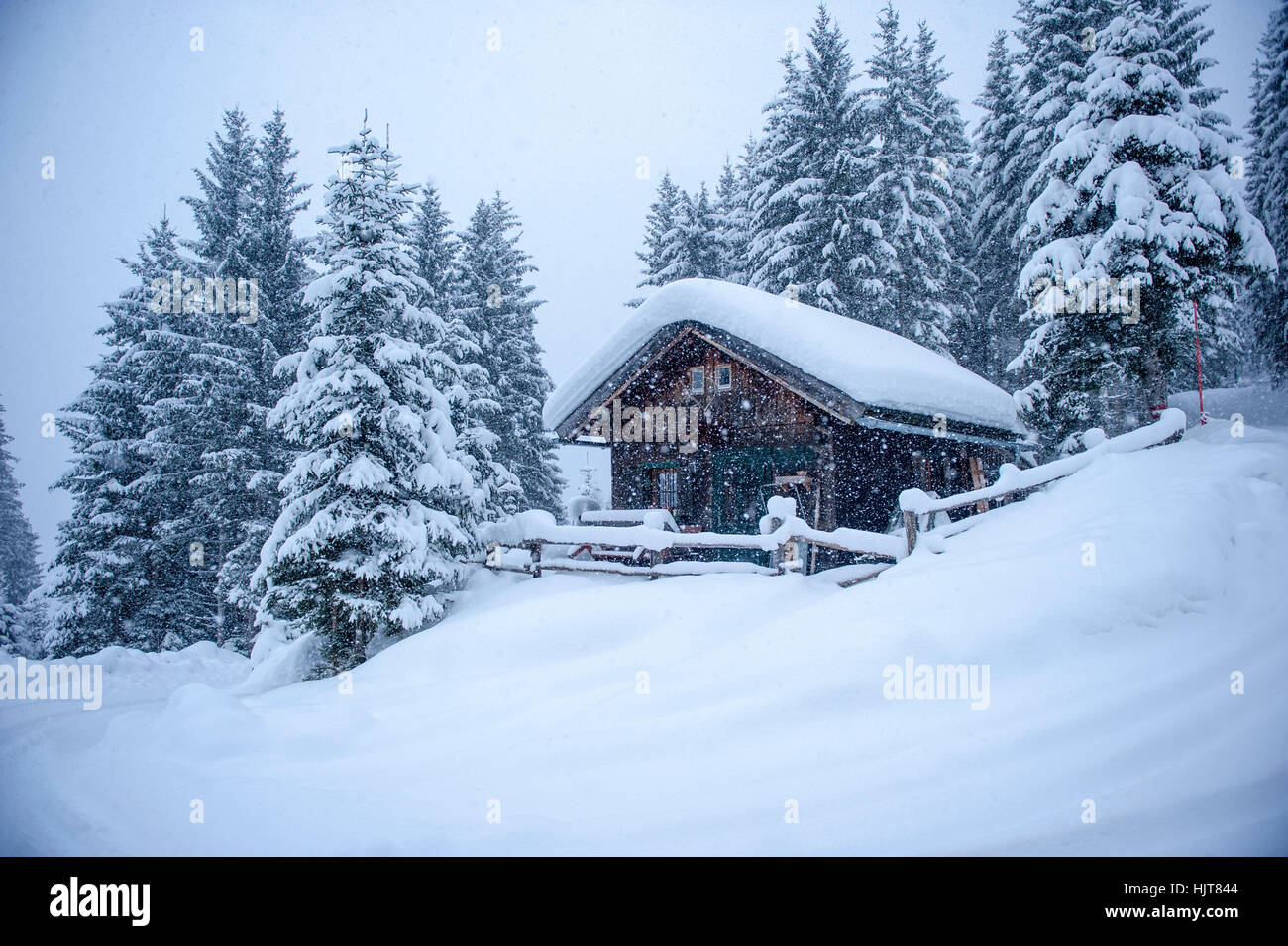 Hunting lodge austria hi-res stock photography and images - Alamy