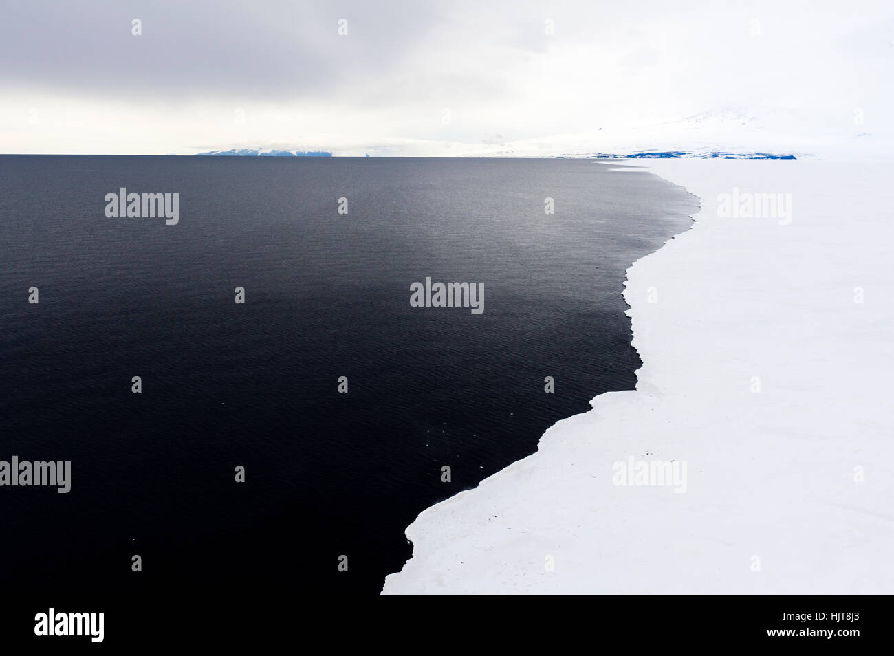 The sea ice edge and open ocean in Antarctica Stock Photo - Alamy