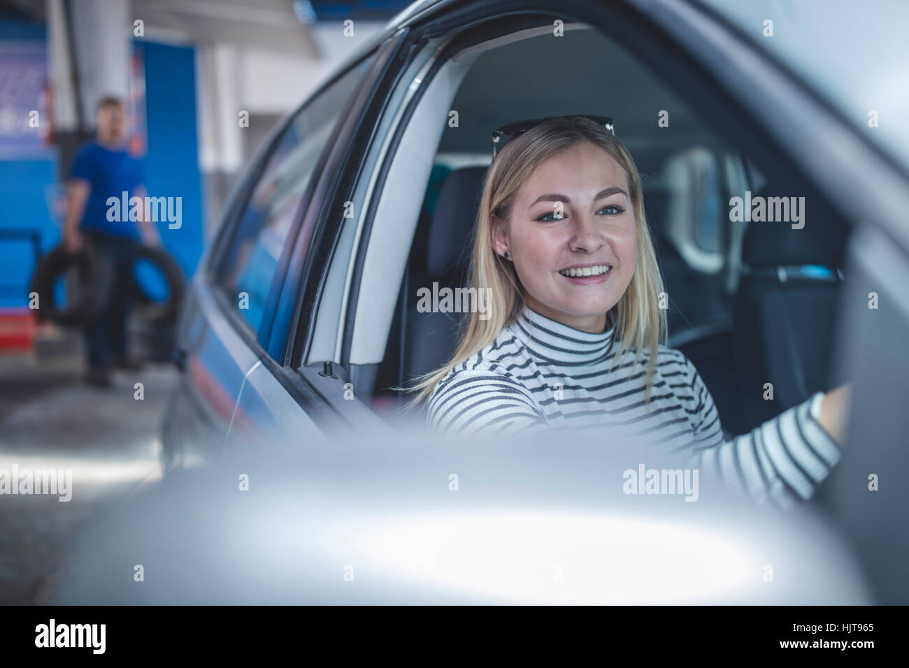 Leaving car repair High Resolution Stock Photography and Images - Alamy