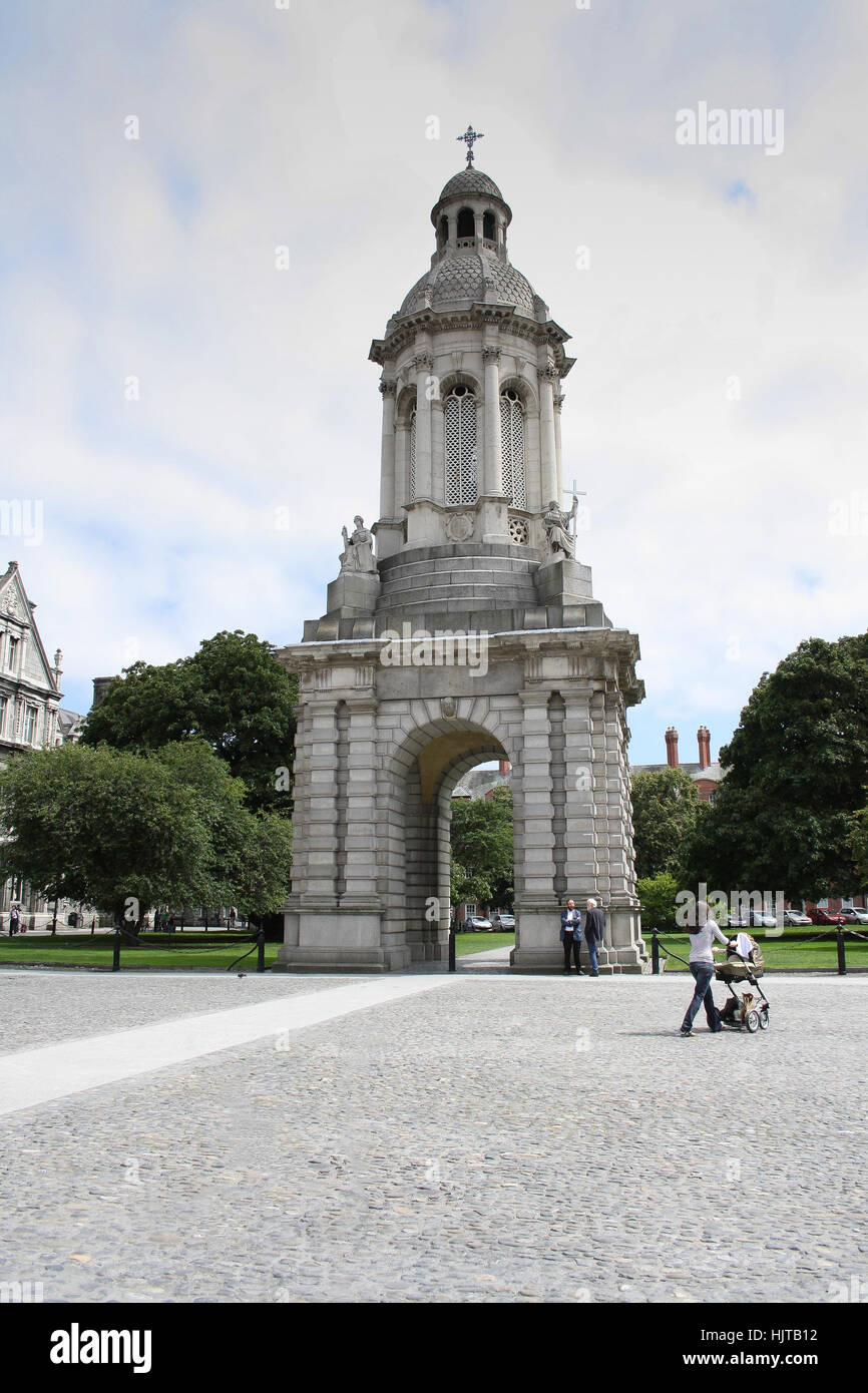 Trinity college dublin gate hi-res stock photography and images - Alamy