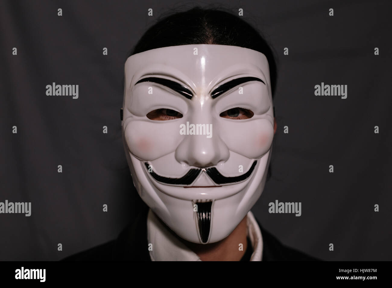 V for Vendetta Mask Guy Fawkes Anonymous fancy Cosplay Stock Photo - Alamy