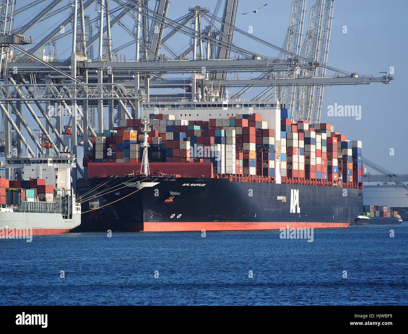 The APL Raffles, a modern container ship operating under IMO 9631979 ...