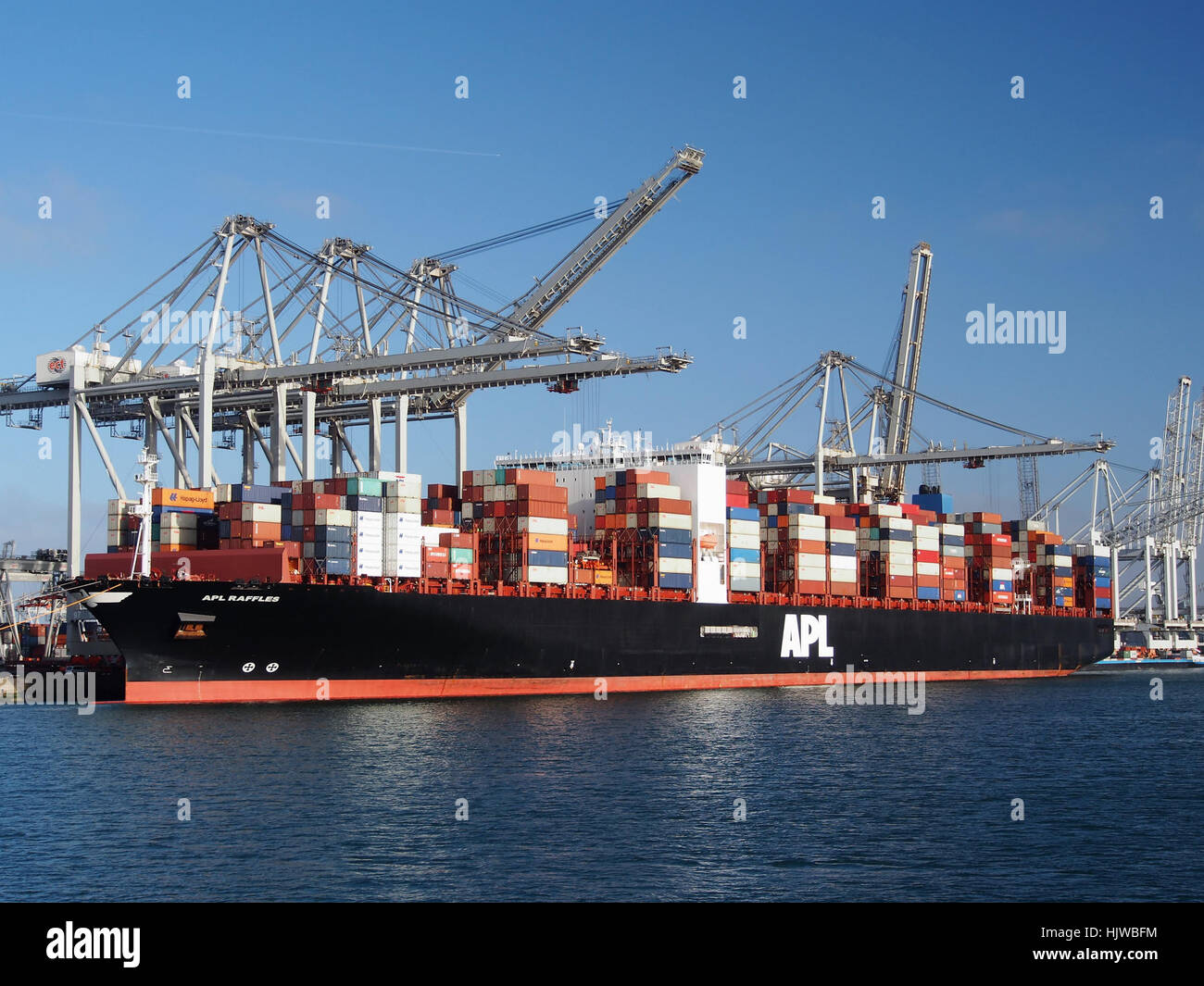 The APL Raffles is a container ship built in 2013, operating under the ...