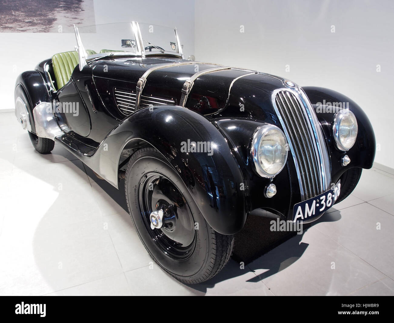 Bmw 6 cylinder hi-res stock photography and images - Alamy