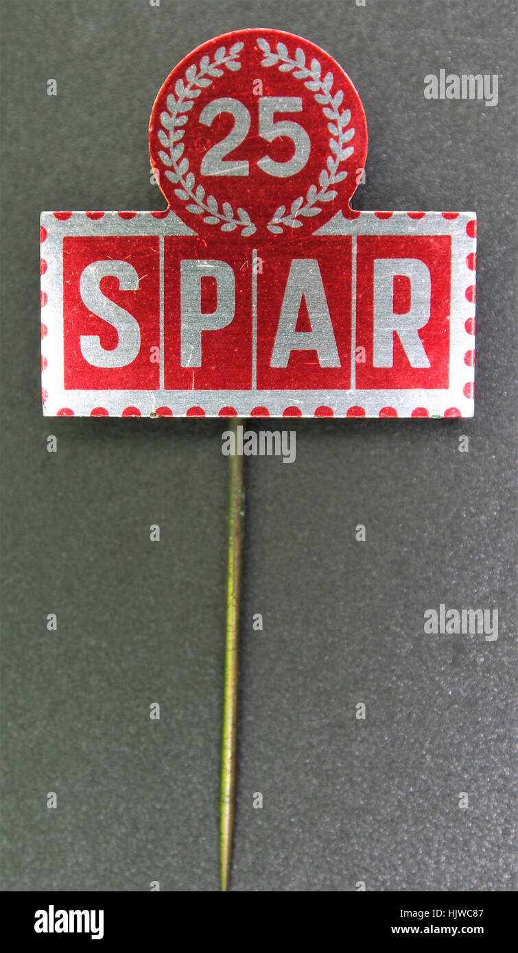 The SPAR 25 Jaar advertising pin commemorates 25 years of SPAR ...