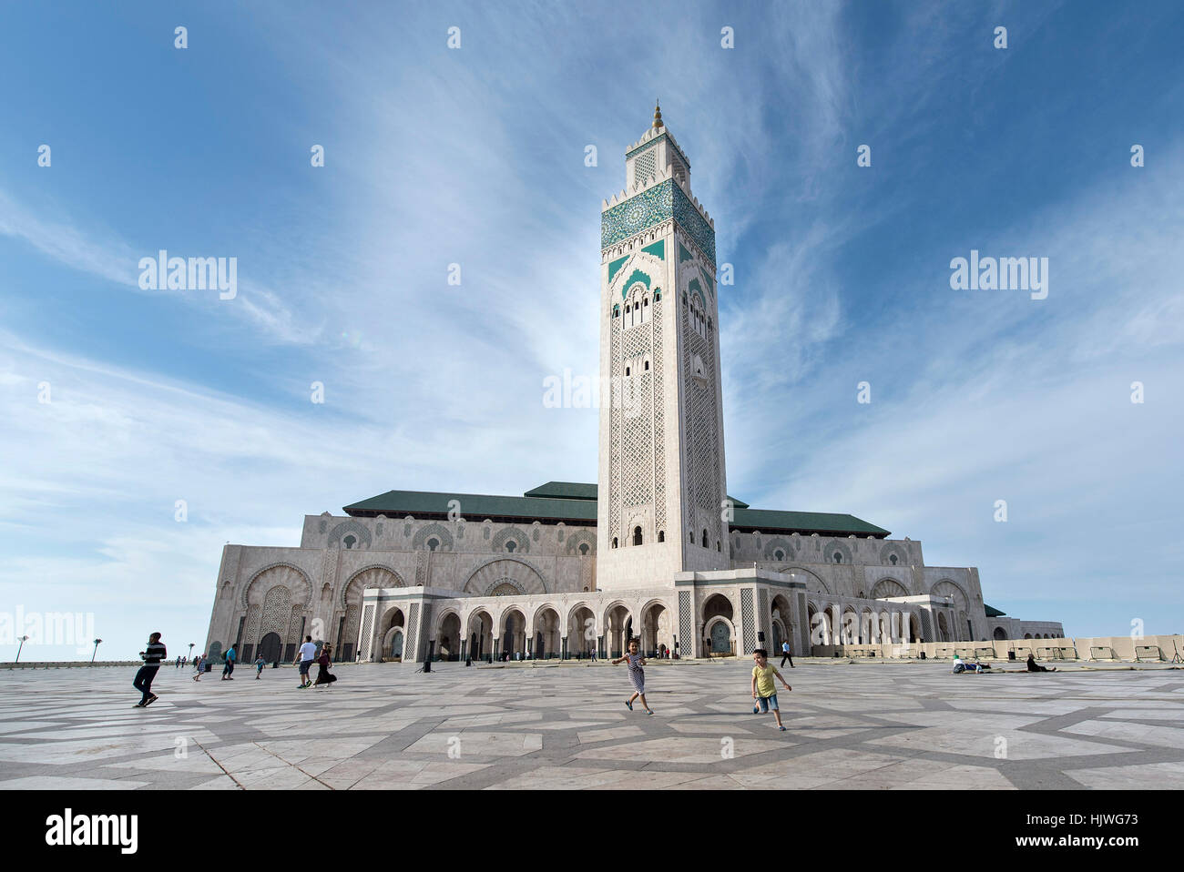 Children playing in front of mosque hi-res stock photography and images ...