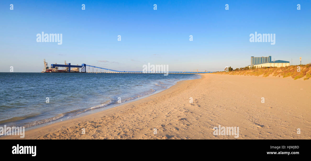 Cbh kwinana grain jetty hi-res stock photography and images - Alamy