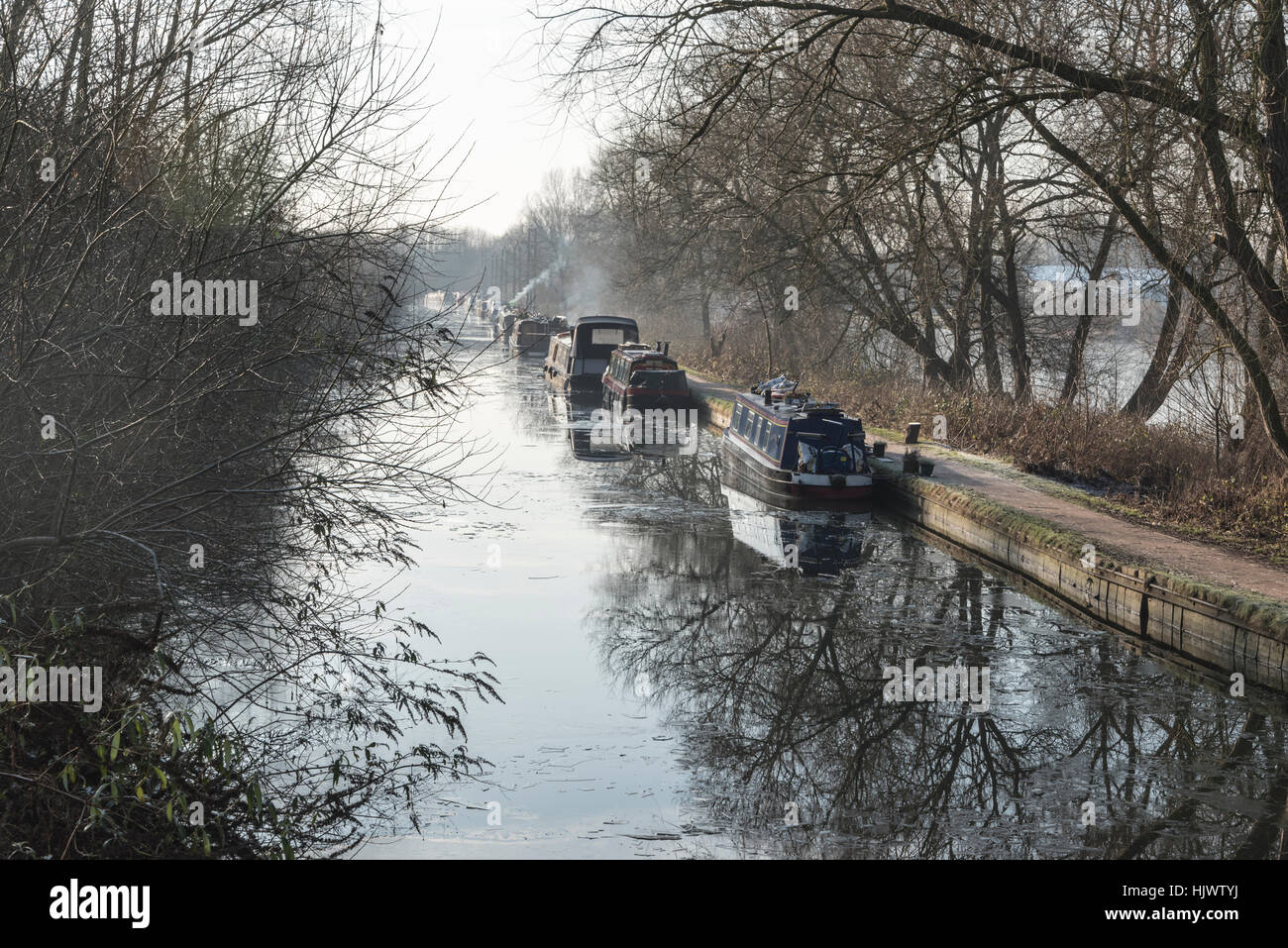 Lea river canal boats hi-res stock photography and images - Alamy