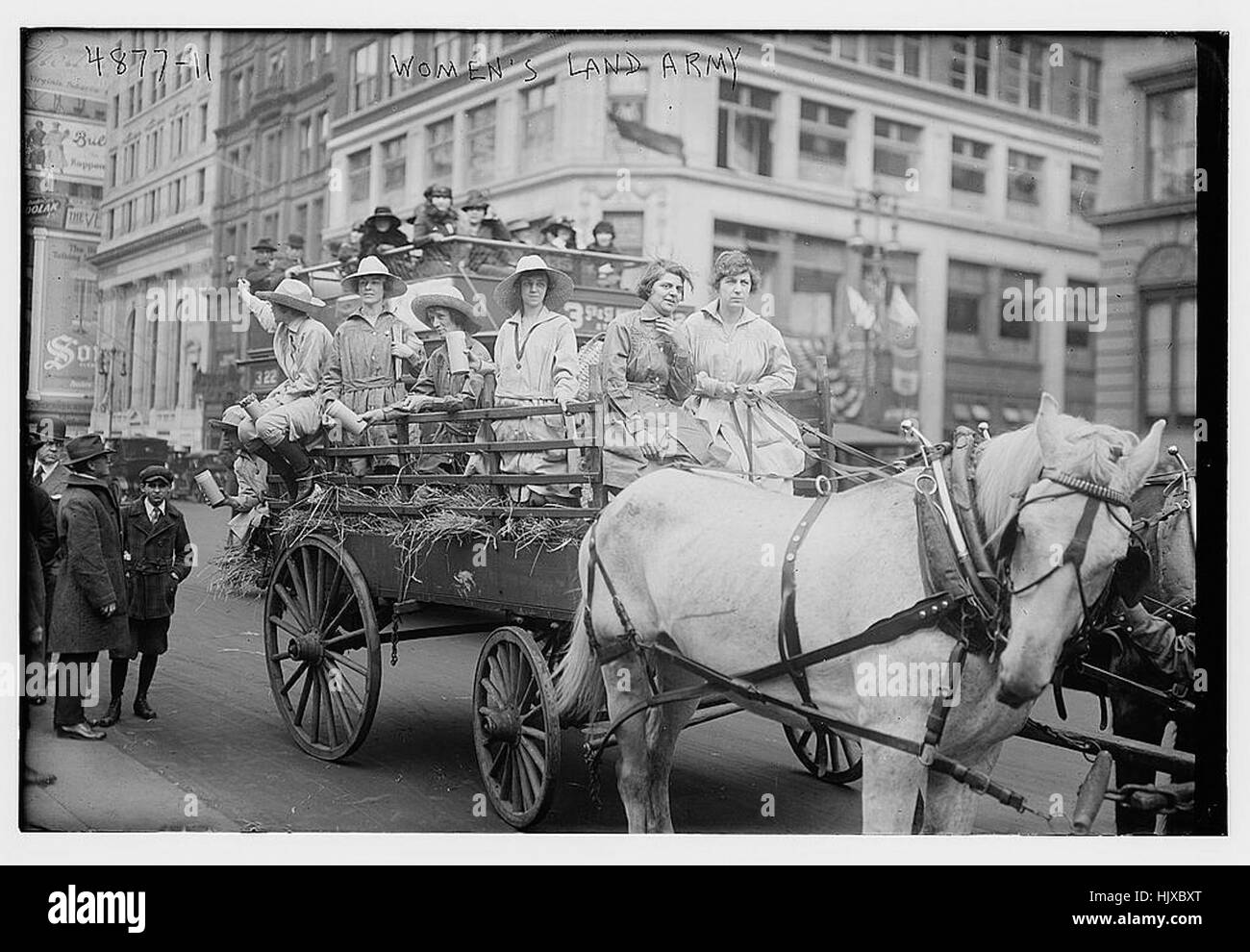 Women's Land Army Stock Photo - Alamy