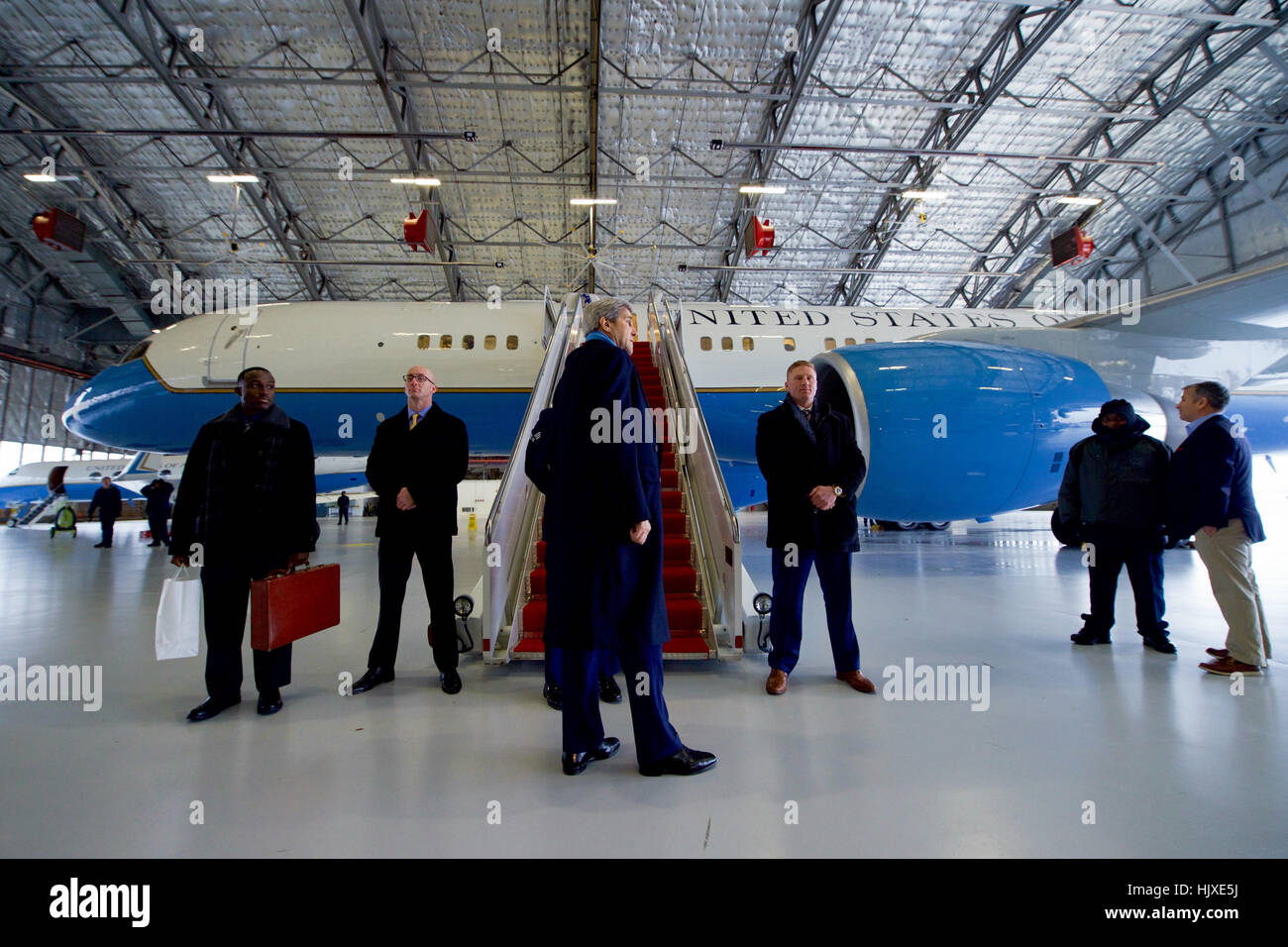 Freezing rain airplane hi-res stock photography and images - Alamy