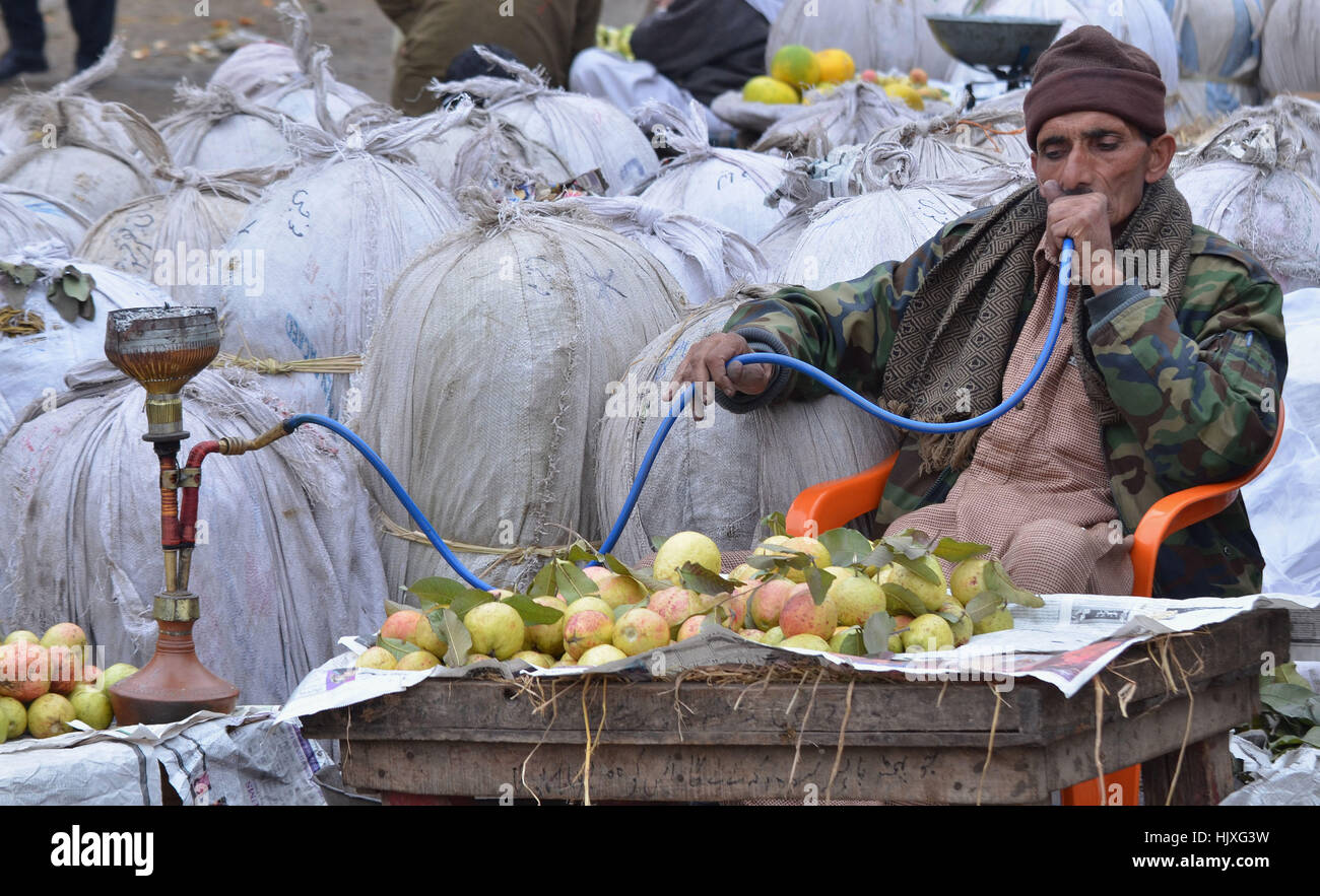 Lahore, Pakistan. 24th Jan, 2017. Pakistani people busy in their ...