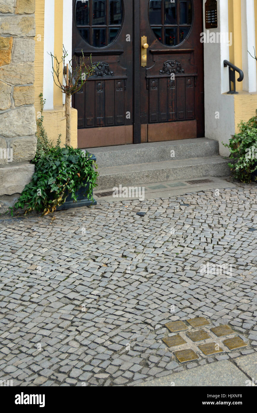 Plaque at auschwitz birkenau concentration camp hi-res stock ...