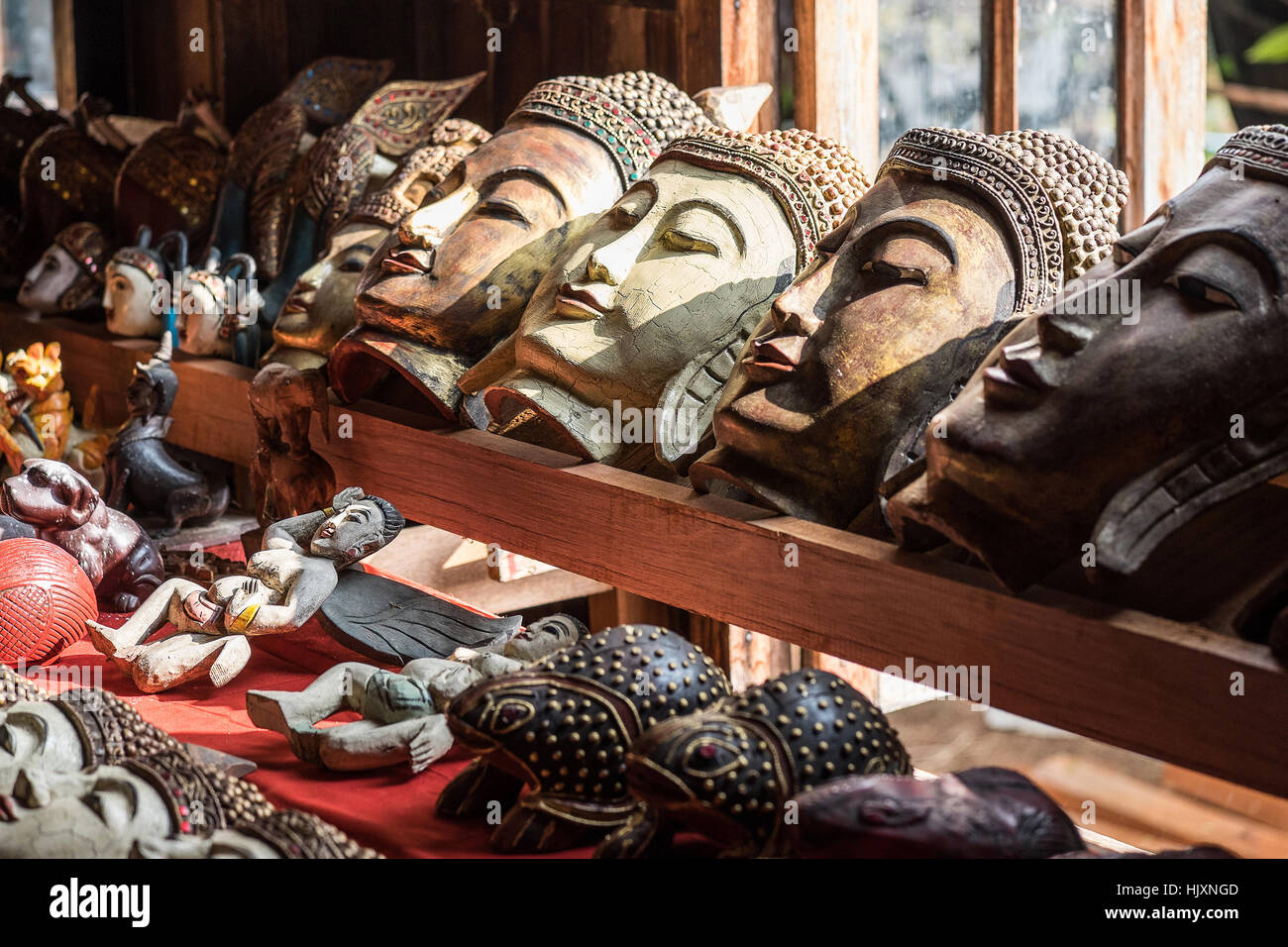 Stone mask hi-res stock photography and images - Alamy