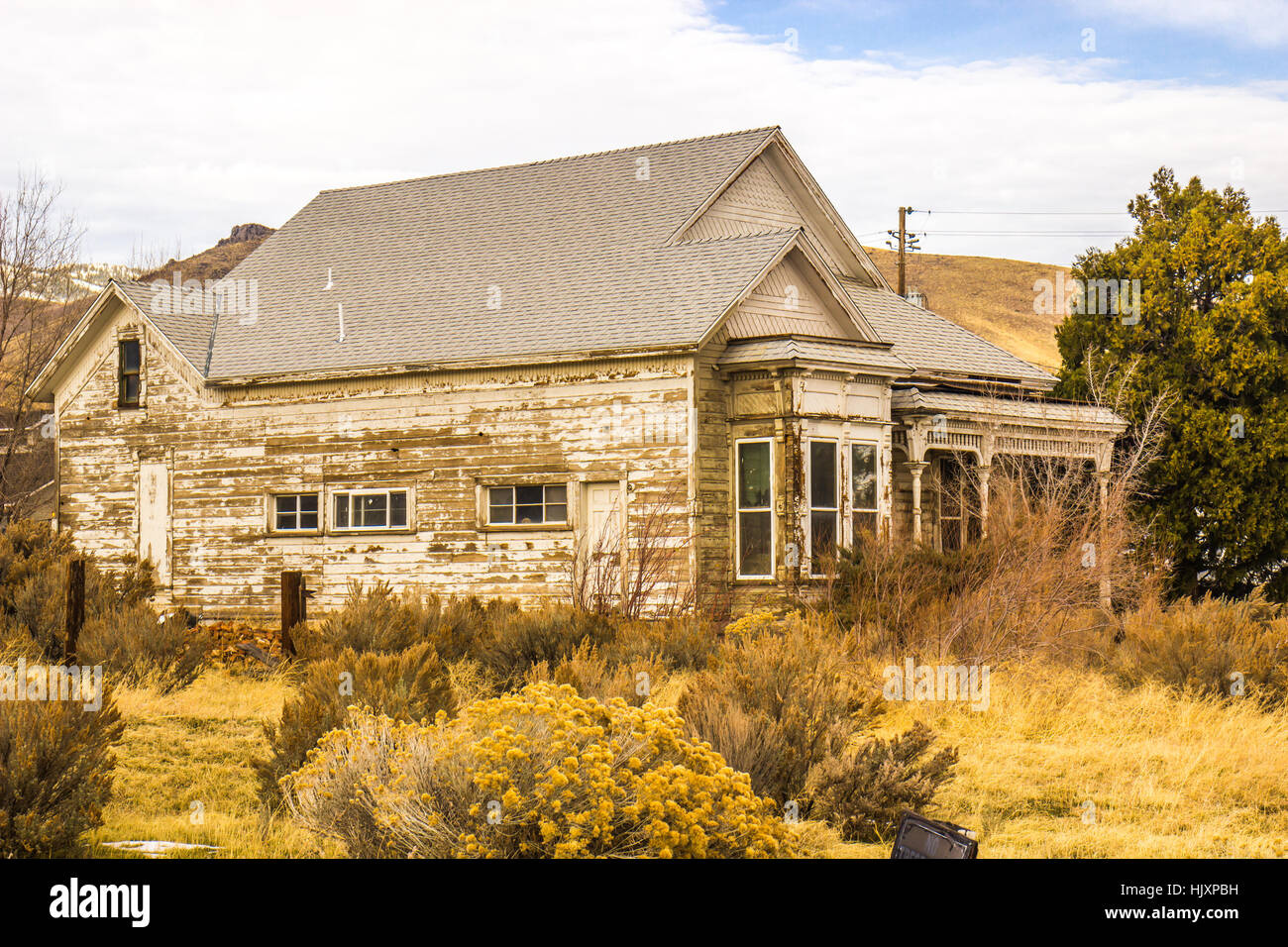Old Weathered Home Located In High Desert Stock Photo - Alamy