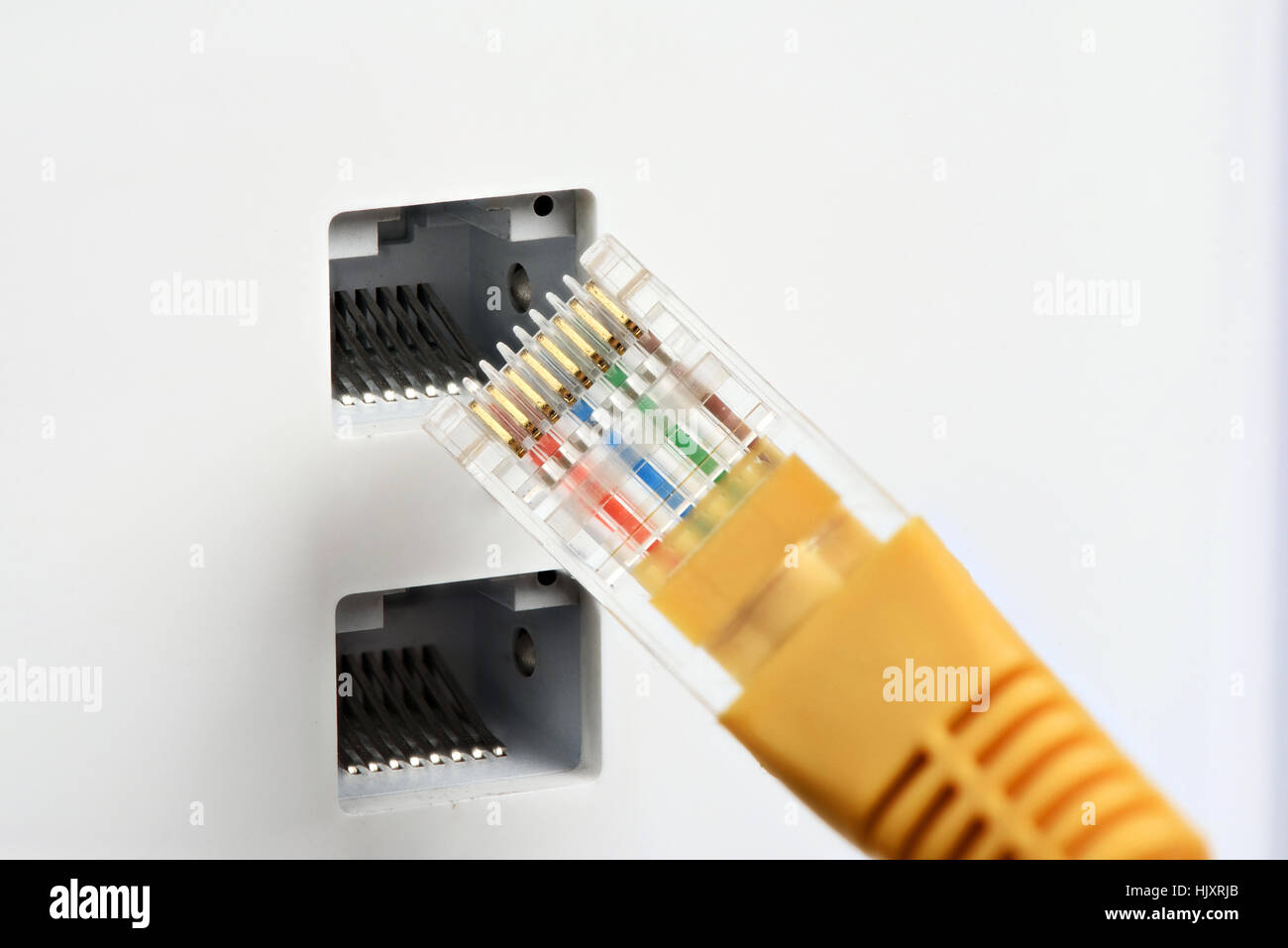 Computer network cable hi-res stock photography and images - Alamy