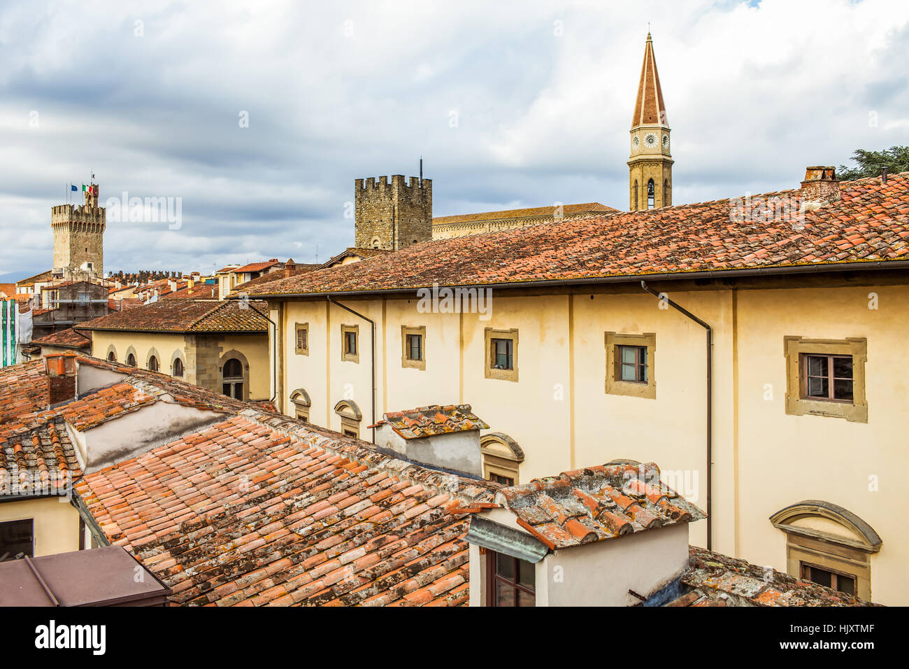 Above rooftop hi-res stock photography and images - Alamy