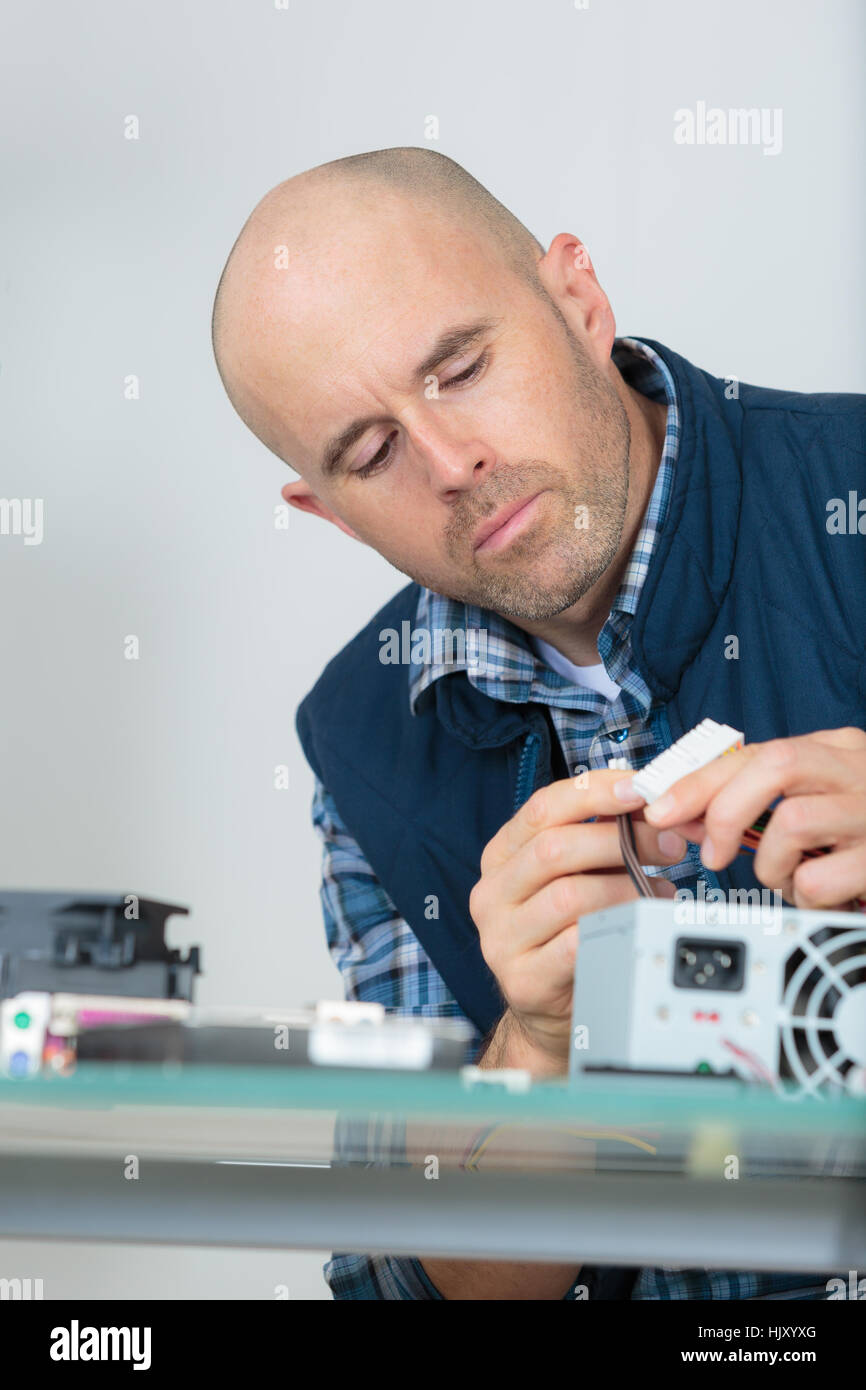 Electronic components assemble hi-res stock photography and images - Alamy