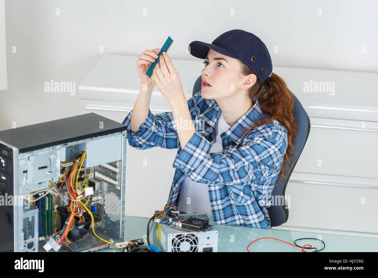Motherboard inspection hi-res stock photography and images - Alamy