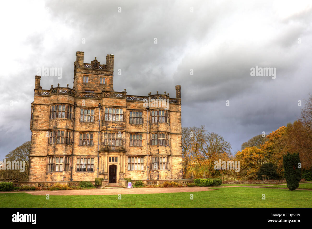 Elizabethan Style Architecture High Resolution Stock Photography and ...