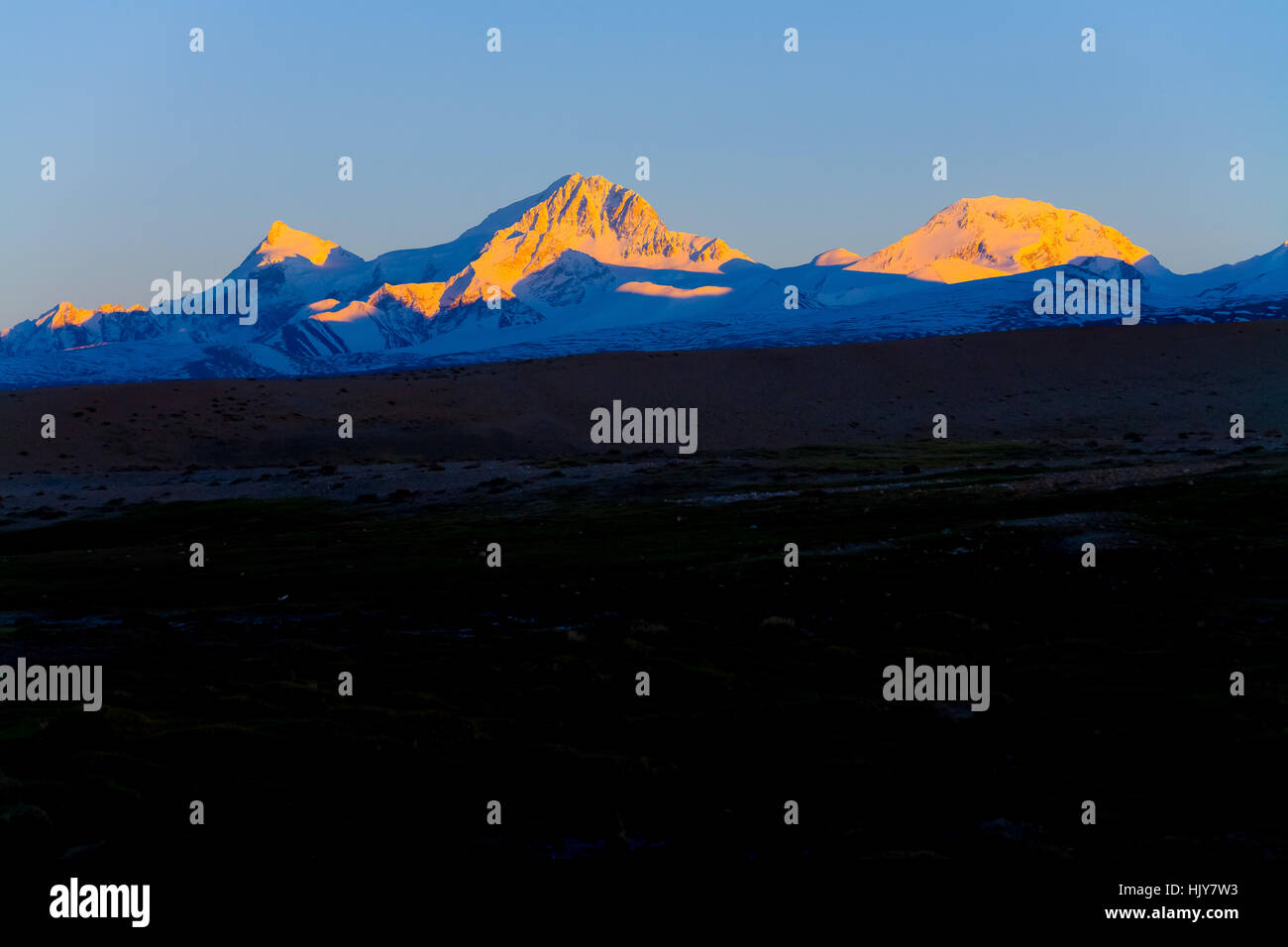 Himalayan landscape. Tibet, China Stock Photo - Alamy