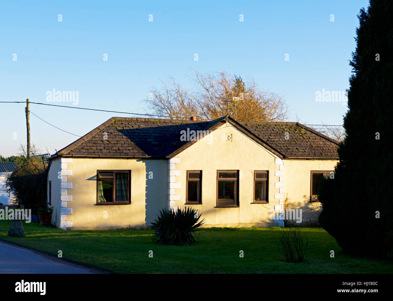 Bungalow in Charterville Allotments, Minster Lovell, Oxfordshire ...