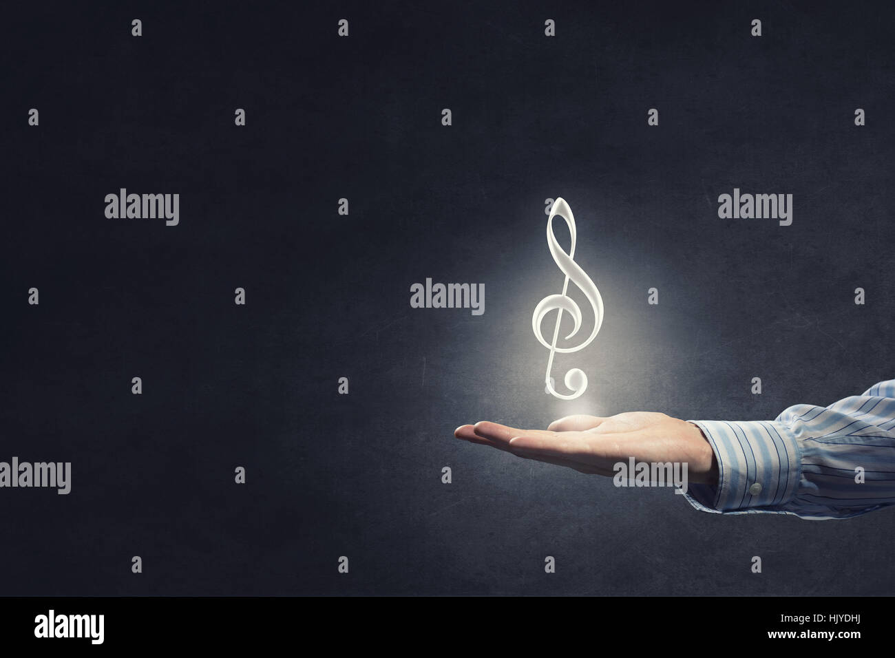 Hand note help hi-res stock photography and images - Alamy