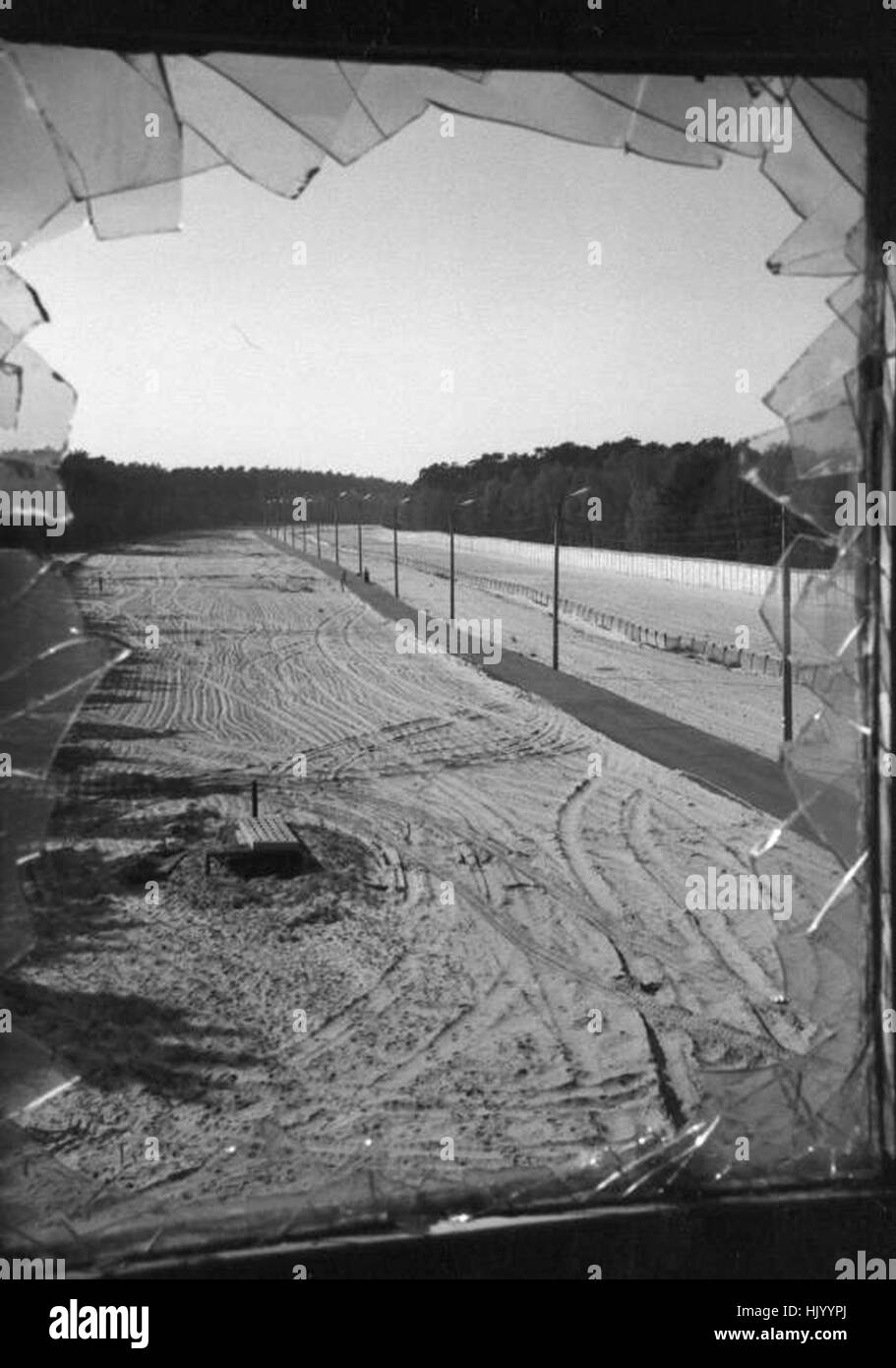 Cold war spies Black and White Stock Photos & Images - Alamy