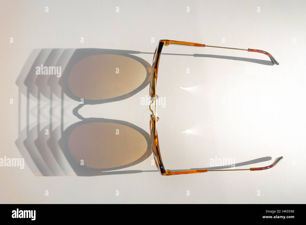 Reflection style hi-res stock photography and images - Alamy