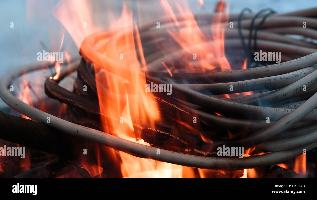 Firing wire in fire Stock Photo - Alamy