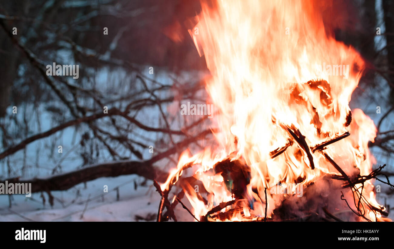 Firing wire in fire Stock Photo - Alamy