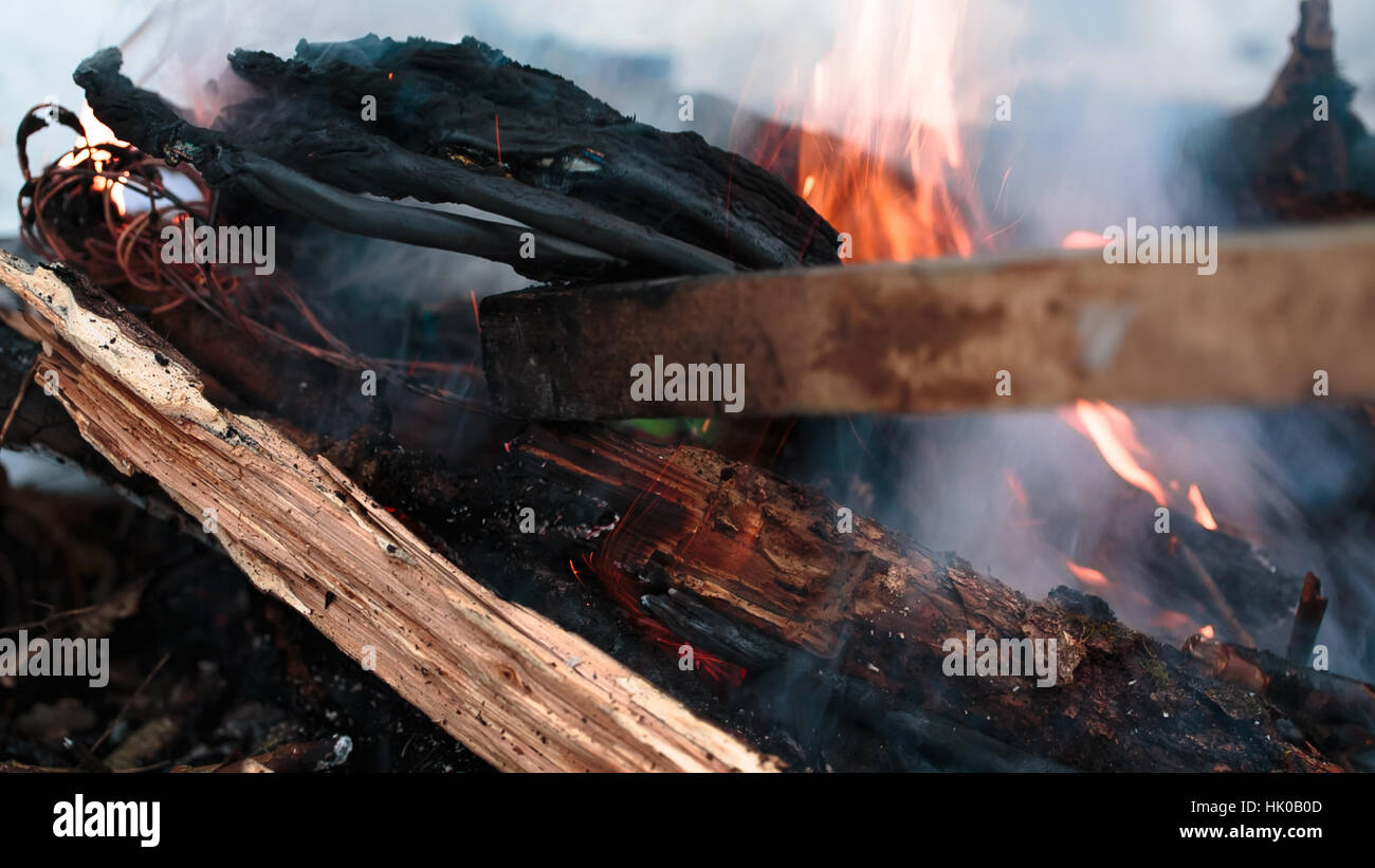 Firing wire in fire Stock Photo - Alamy
