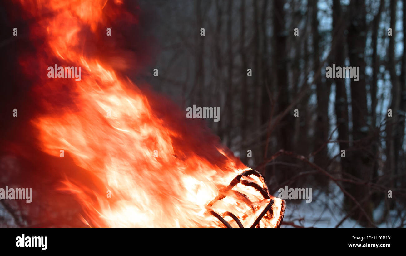 Firing wire in fire Stock Photo - Alamy