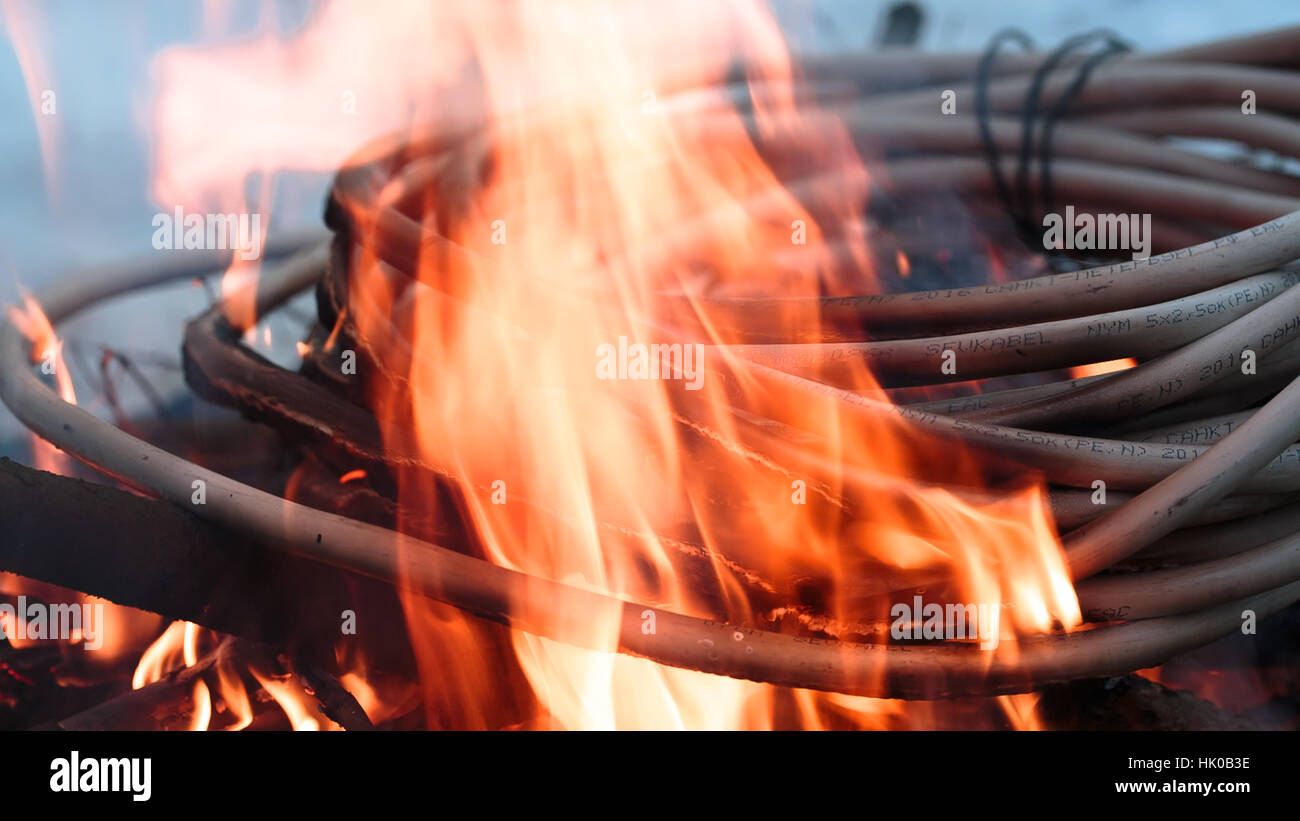 Firing wire in fire Stock Photo - Alamy