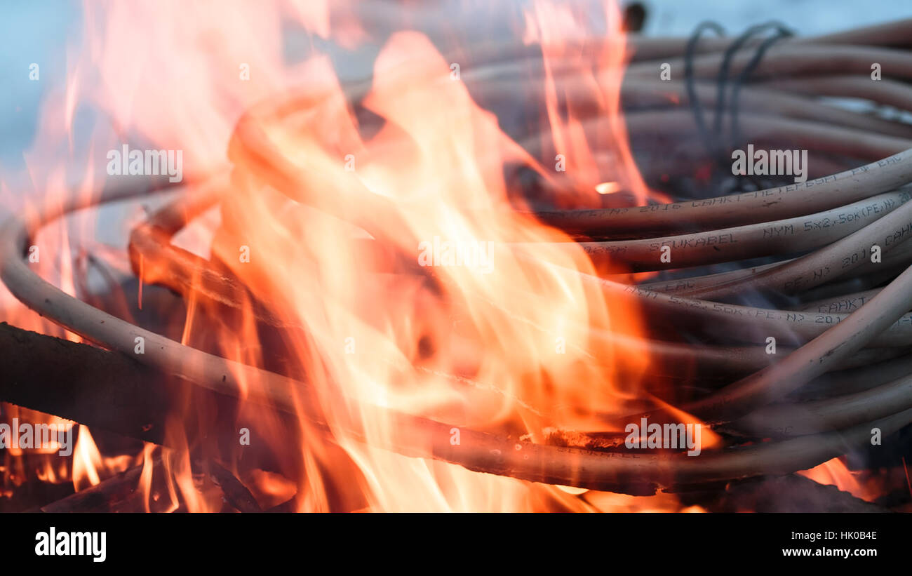 Firing wire in fire Stock Photo - Alamy