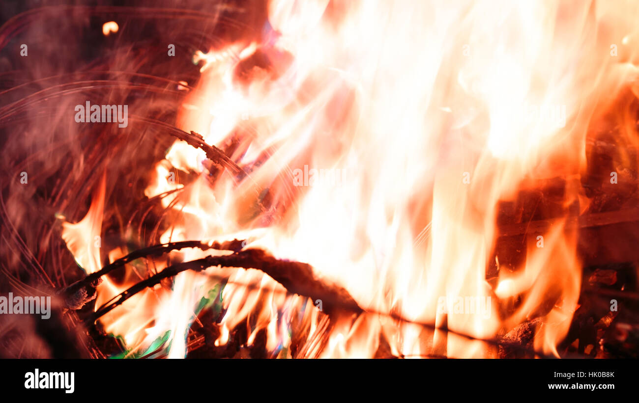 Firing wire in fire Stock Photo - Alamy