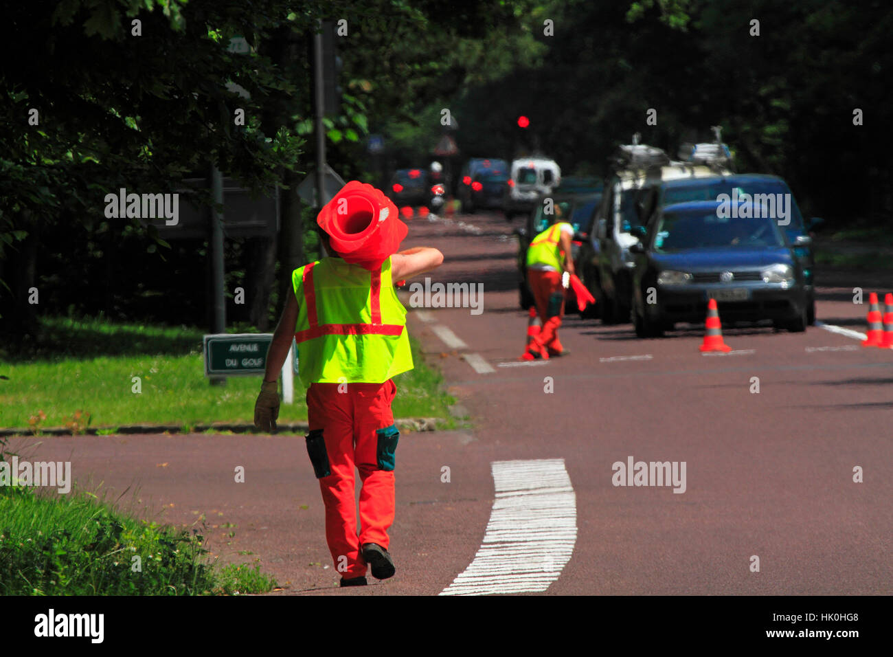 France, men at work. Road works Stock Photo - Alamy