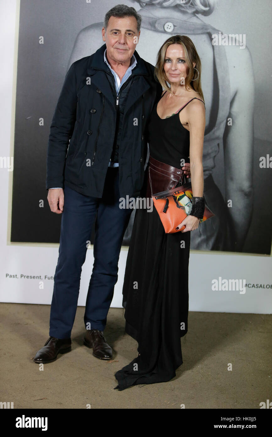 Sharon Corr y Angel Schlesser during the inauguration of the exhibition ...