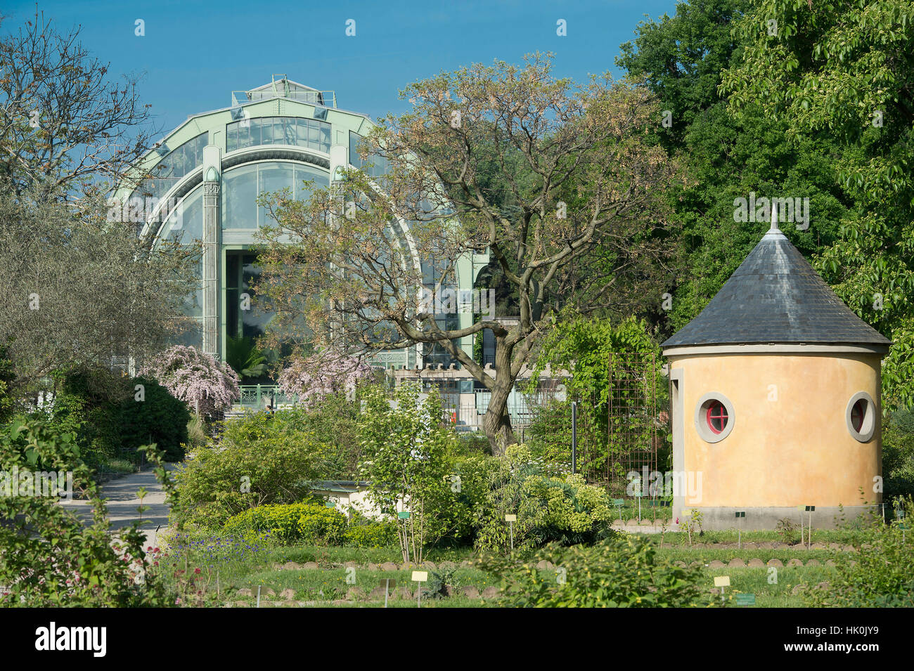 France, Paris, 5th district. Jardin des plantes. Garden of the School ...